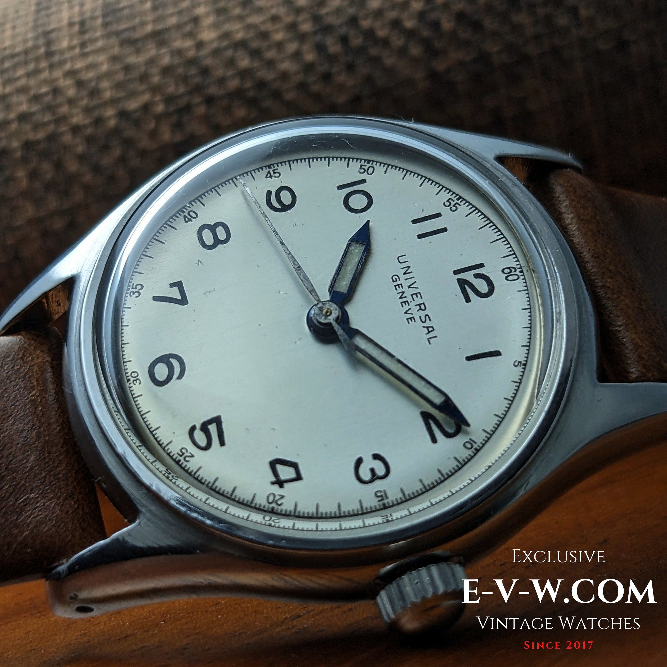 Wartime-style 1940s Universal Genève | Ref. 20508 | Cal. 267 | Vintage ...